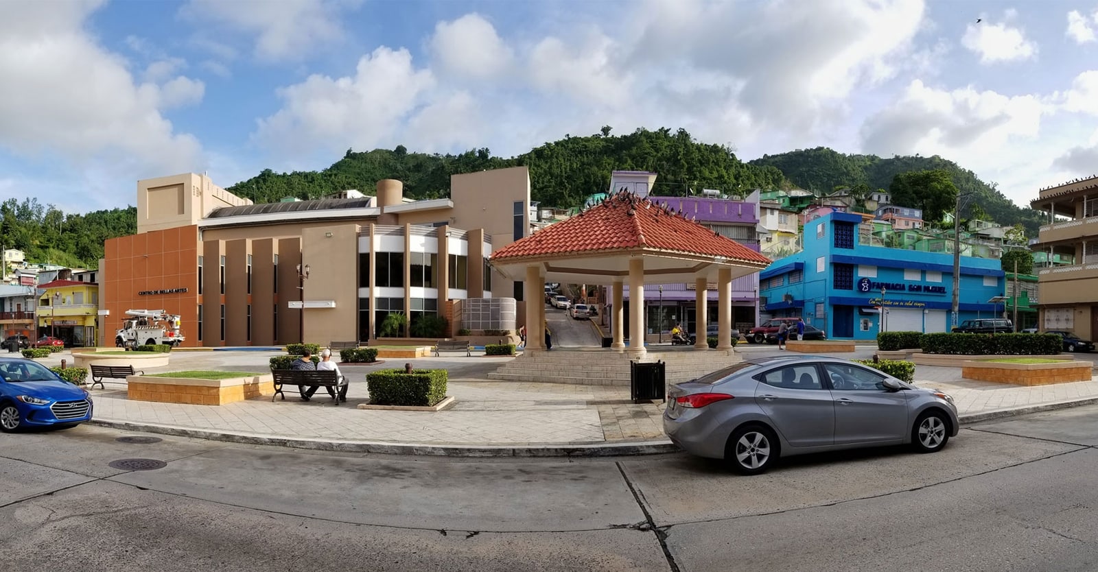 Caminando por el Barrio Pueblo de Naranjito