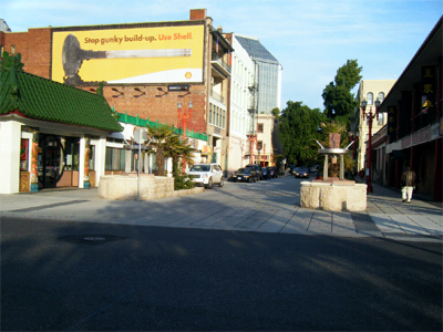 Where the Sidewalk Doesn't End: What Shared Space has to Share