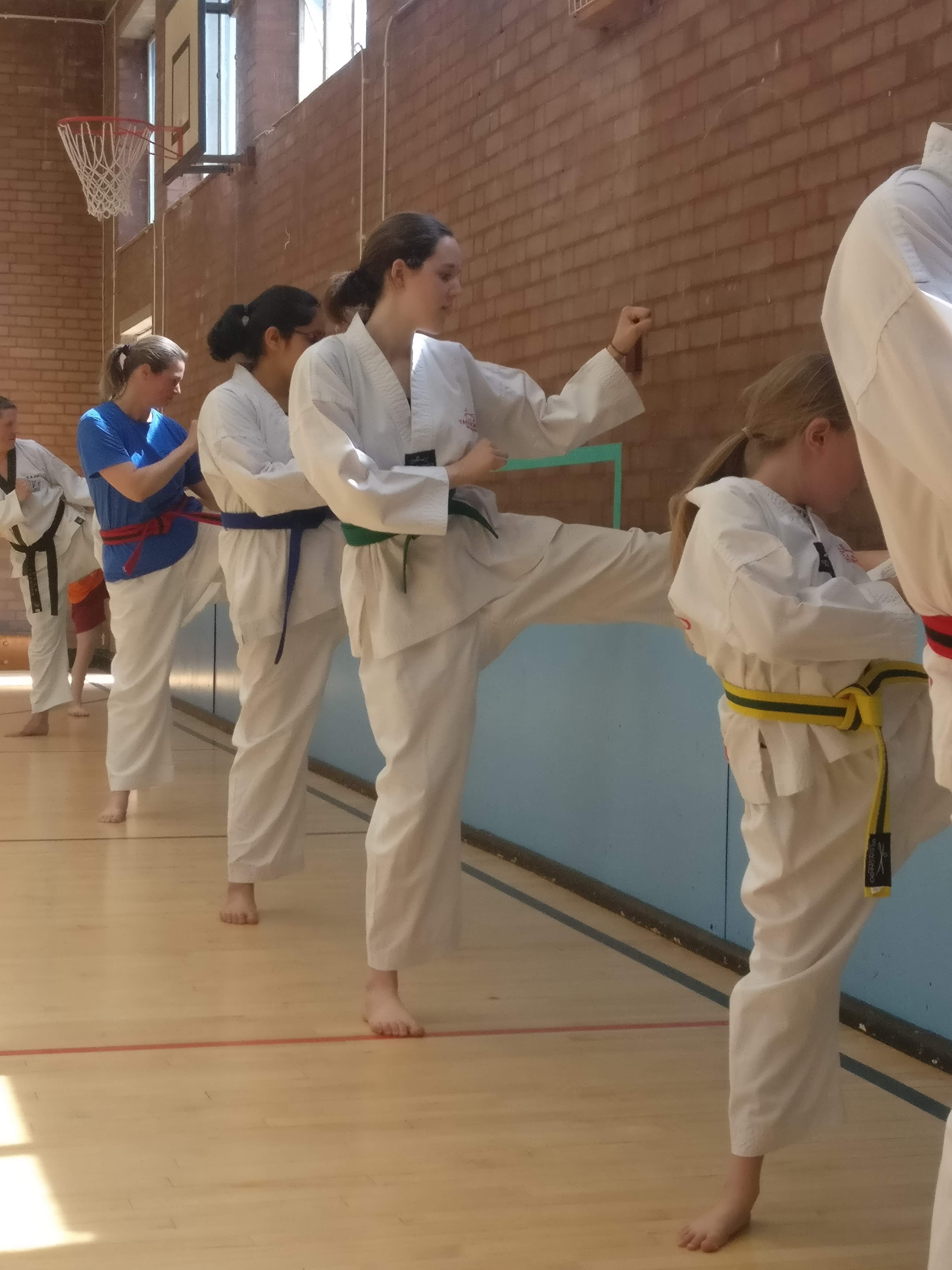 HEDTKD | Galleries Training pics 4 Junior Sparring at Guildford HED TKD Fleet Club training ...
