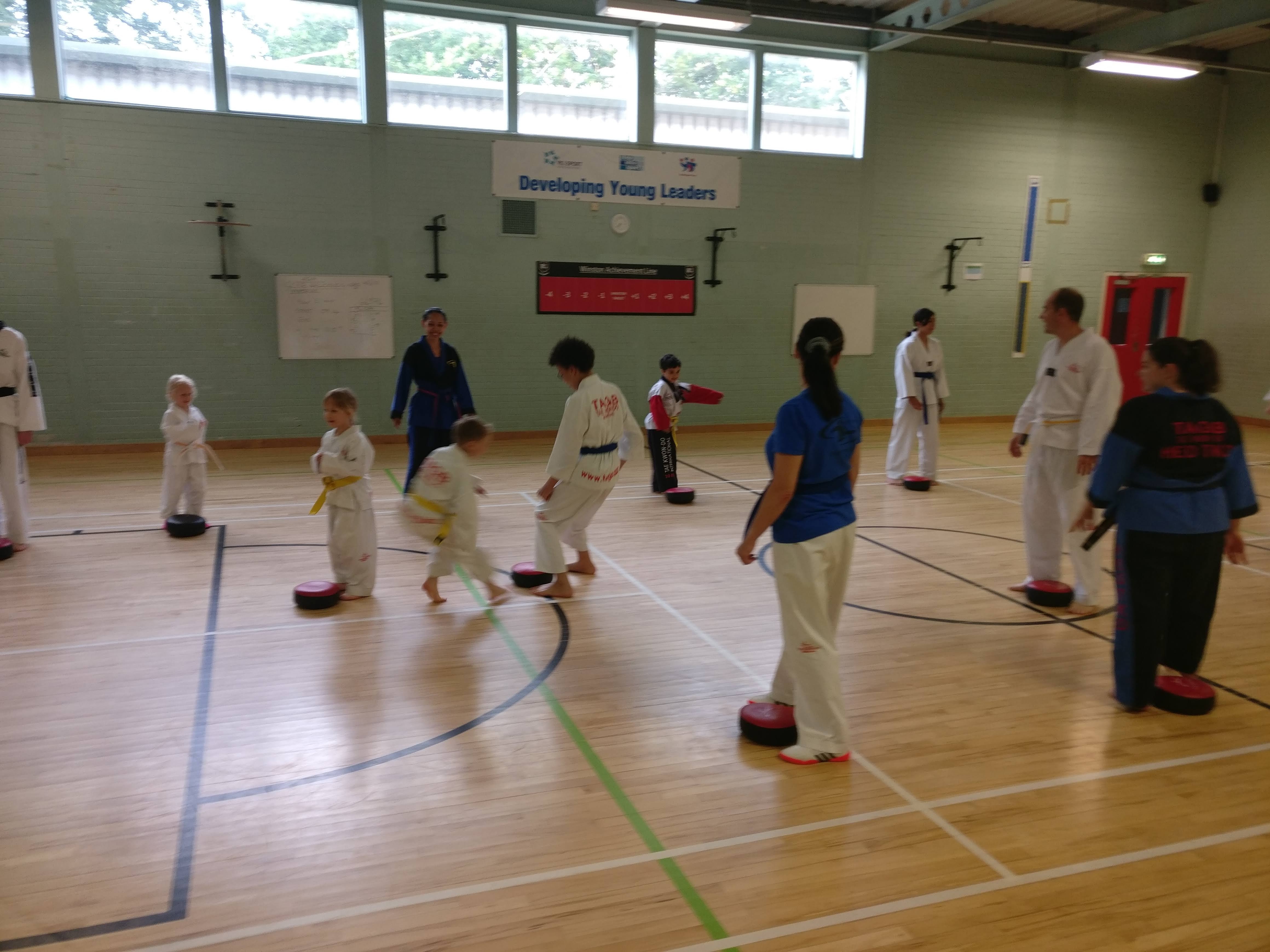 HEDTKD | Galleries Training pics 4 Junior Sparring at Guildford HED TKD Fleet Club training ...
