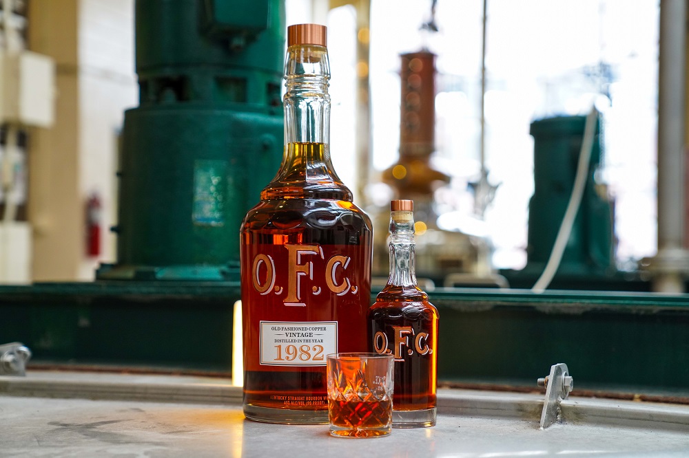 Press Release: BUFFALO TRACE DISTILLERY UNVEILS LARGEST EVER BOTTLES OF ...