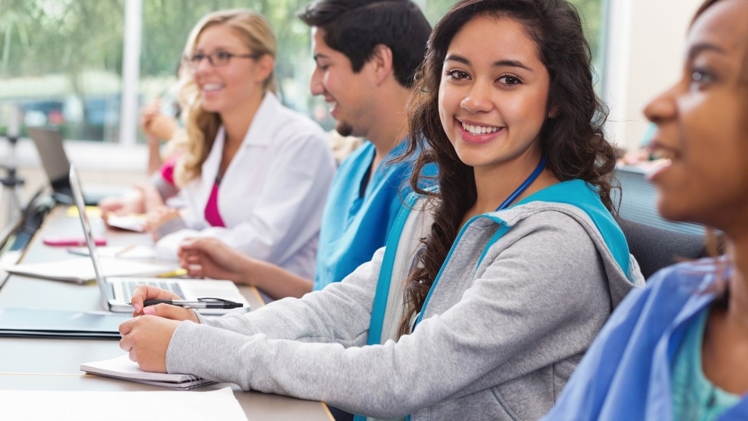 New Grad Nurse Guide: Advantis Medical Tips & Information