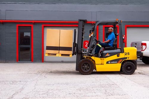 Industrial and logistics space to lease or buy | Inospace