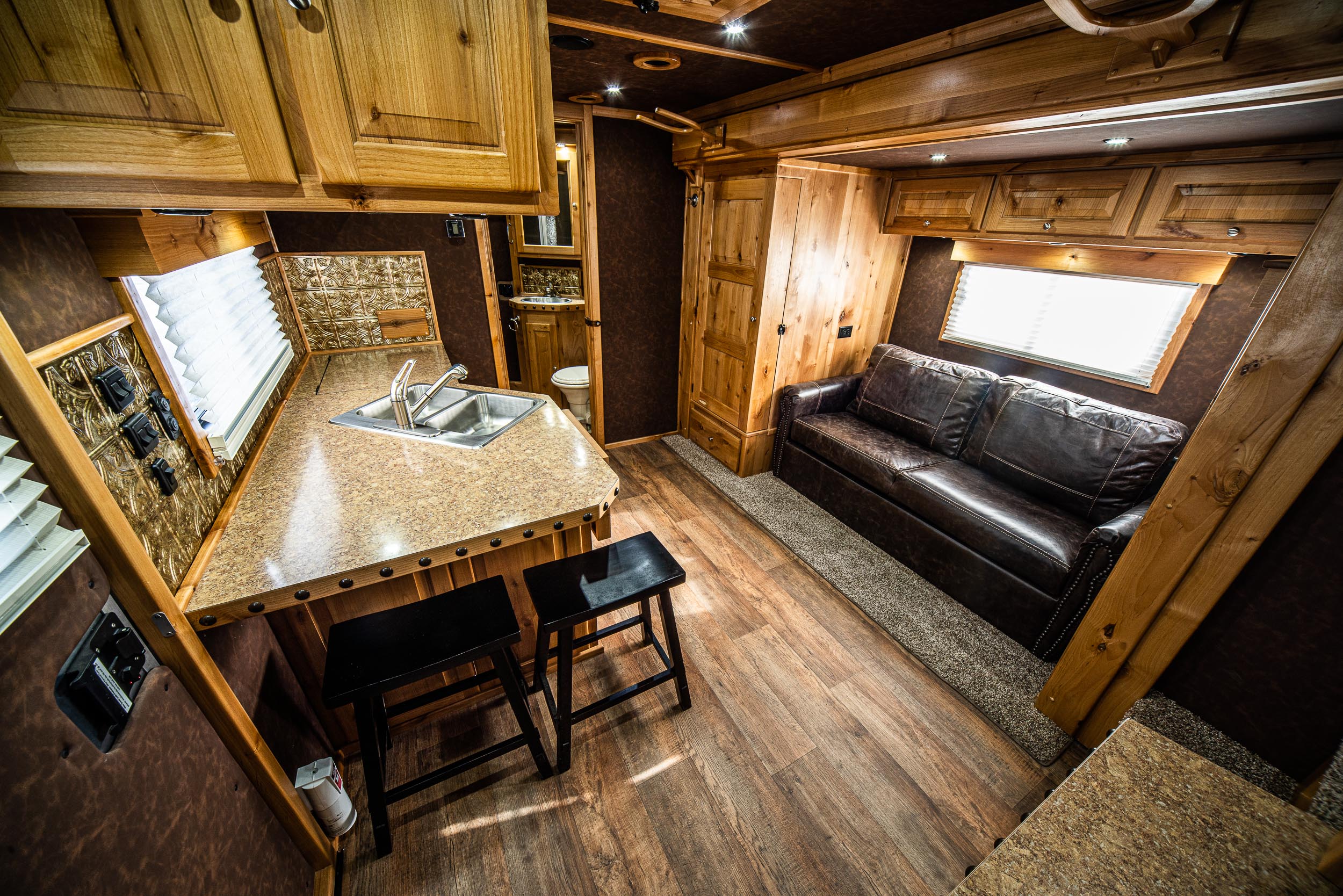 Razor 2020 LQ with Platinum LQ Interior Package