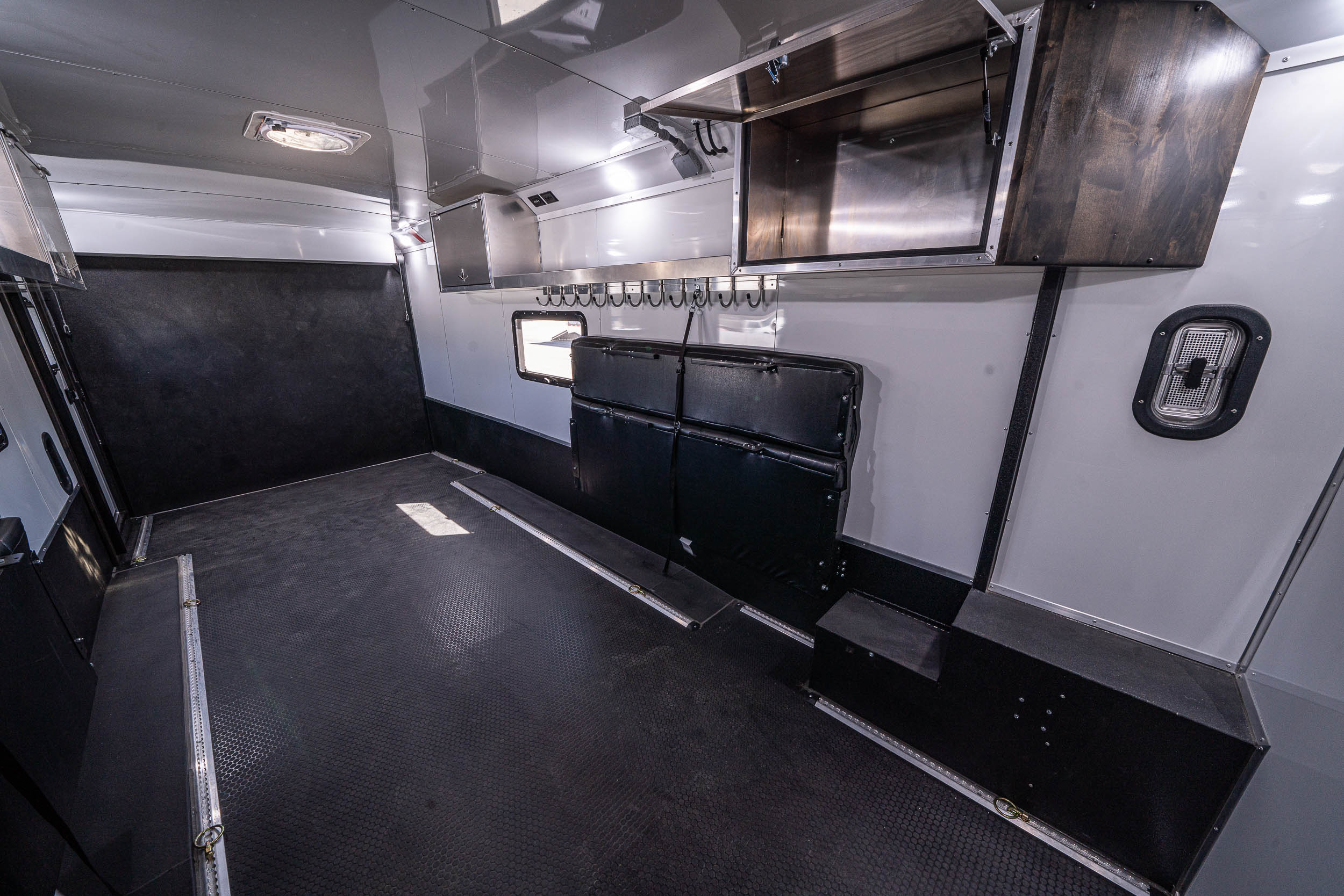 Nudo Polybead Flooring | Viewfloor.co