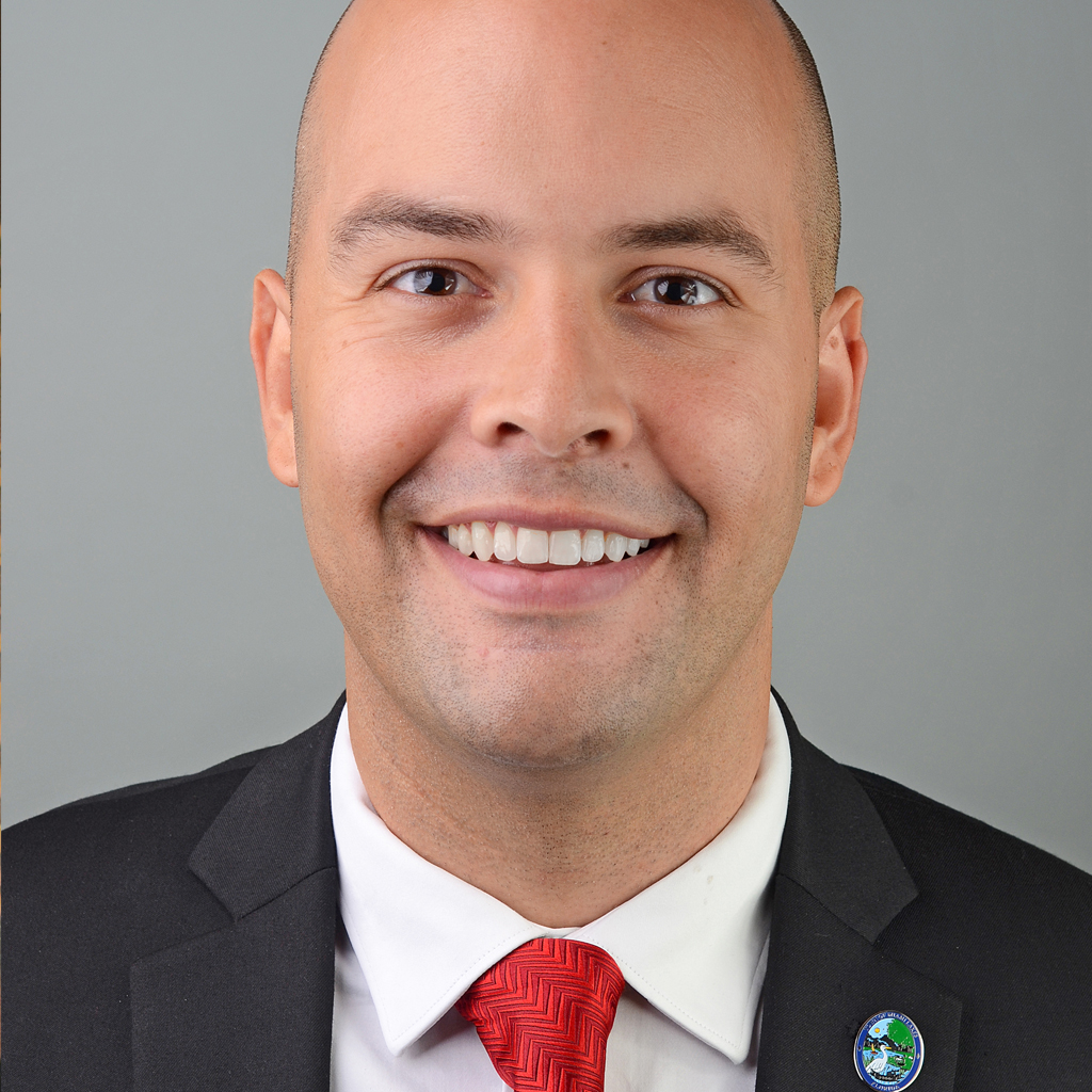 Manny Cid, Un alcalde emprendedor / Por Benjamin De Yurre y Fals / Oct ...