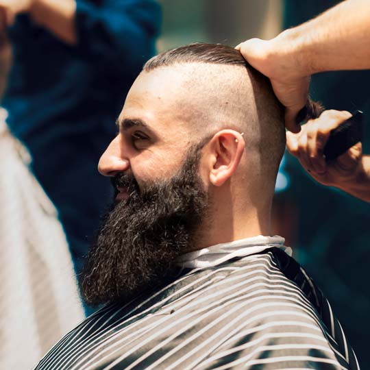 HOW TO GROW & MAINTAIN YOUR BEARD LIKE A PRO