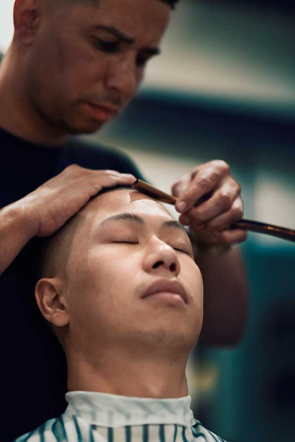 BARBERSHOP ETIQUETTE AND THE THINGS A MAN SHOULD KNOW