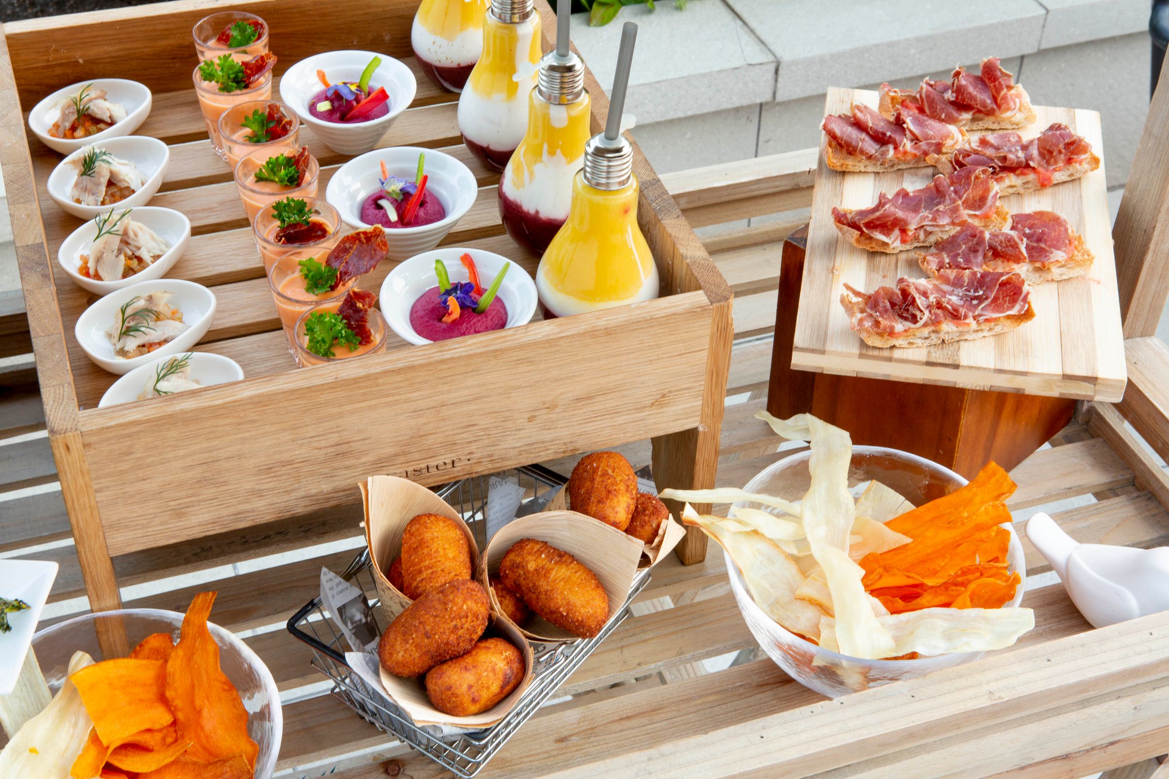 Le Méridien Barcelona - Book with free breakfast, hotel credit, VIP ...