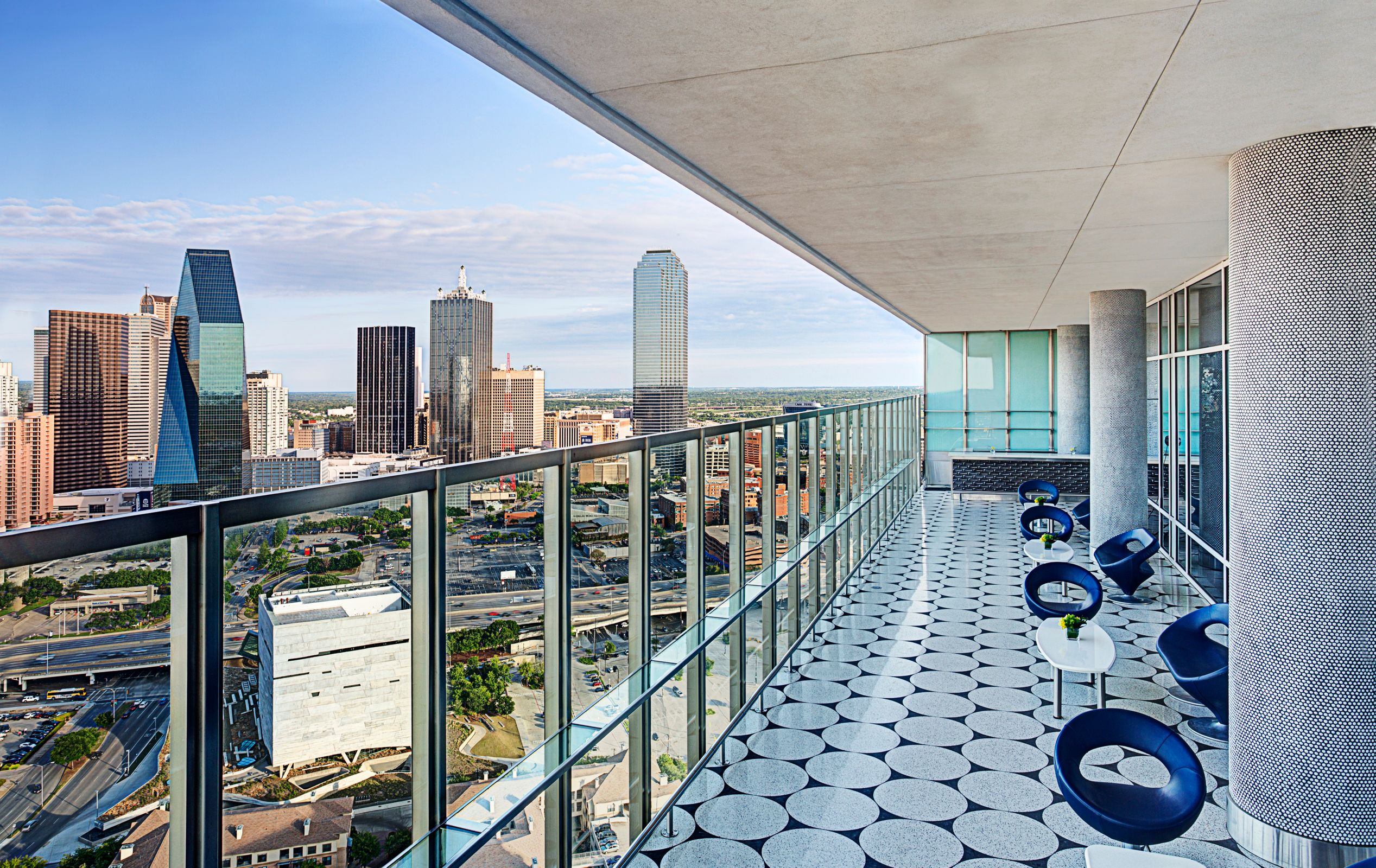 W Dallas - Victory - Book with free breakfast, hotel credit, VIP status ...