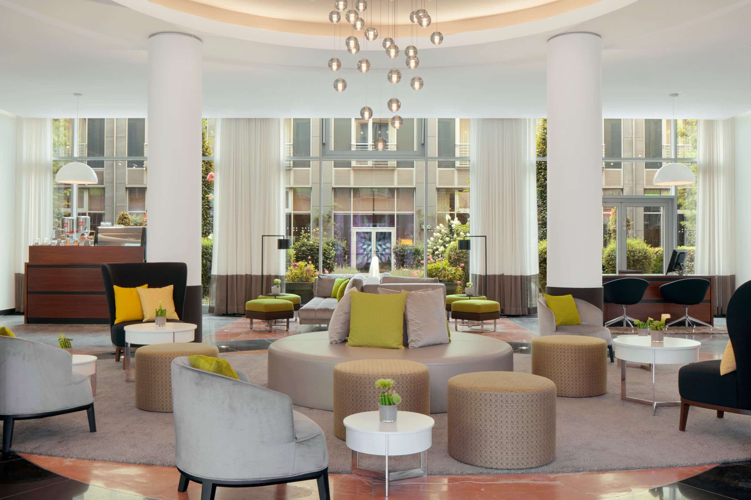 Le Méridien Munich - Book with free breakfast, hotel credit, VIP status ...