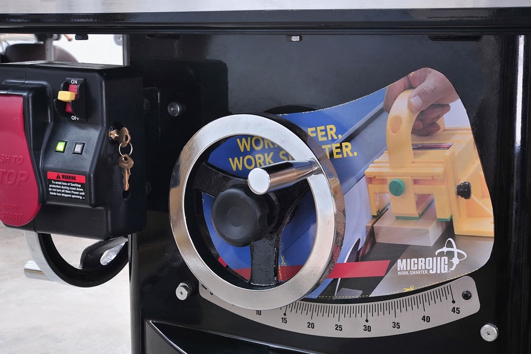 MICROJIG Magnetic Dust Cover for Cabinet Saws