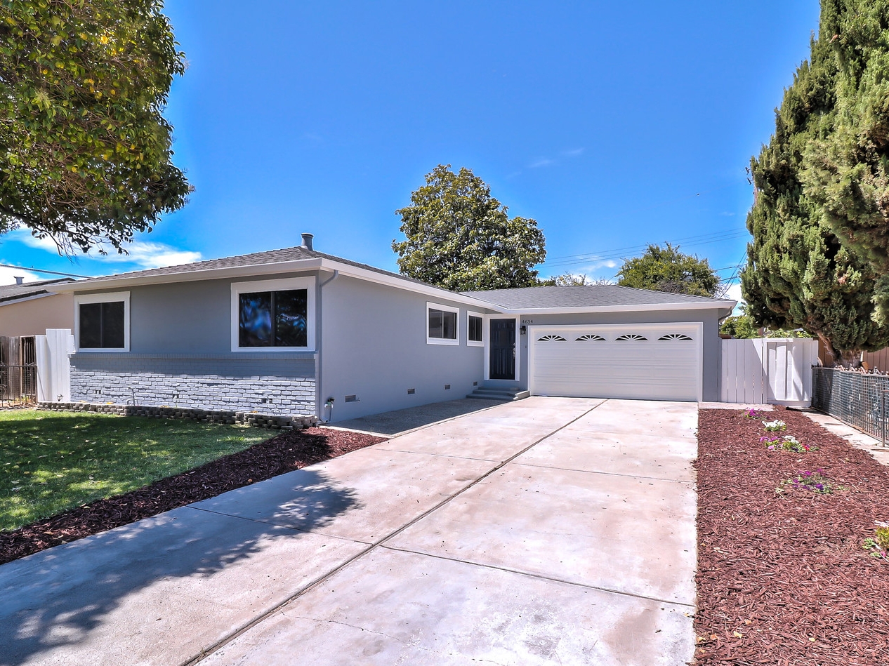 Hoarder House | House Flip Before and After