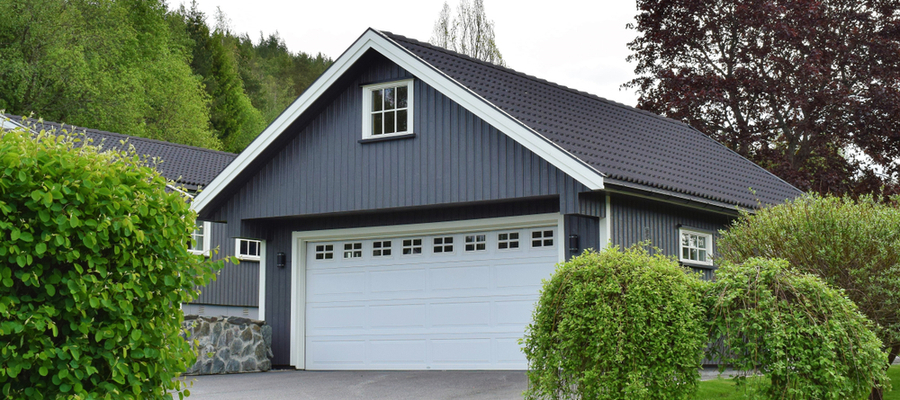 Bygga garage: En komplett guide (pris, regler, tips)