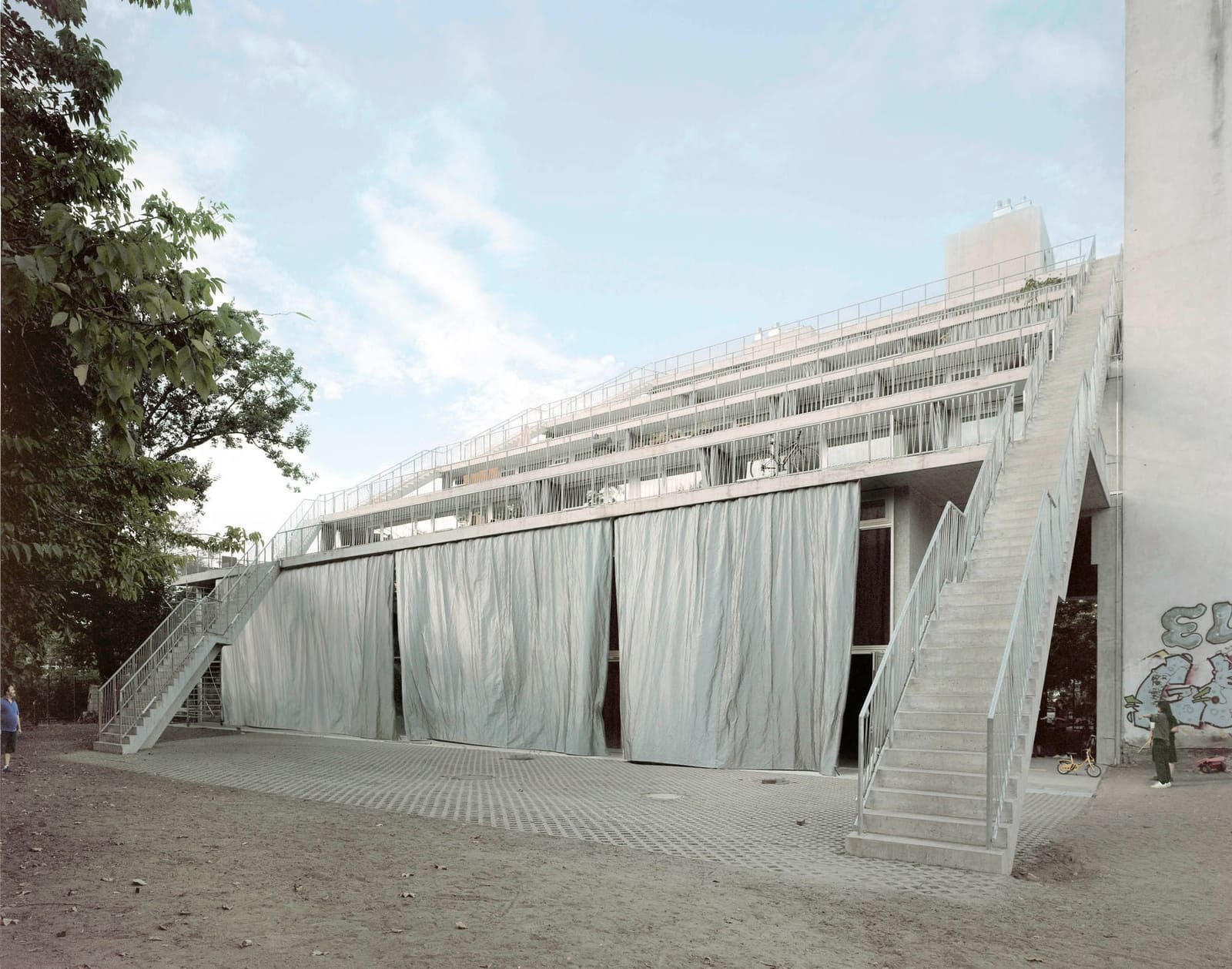 Lobe Block / Terrassenhaus Berlin by Brandlhuber + Emde and Burlon ...