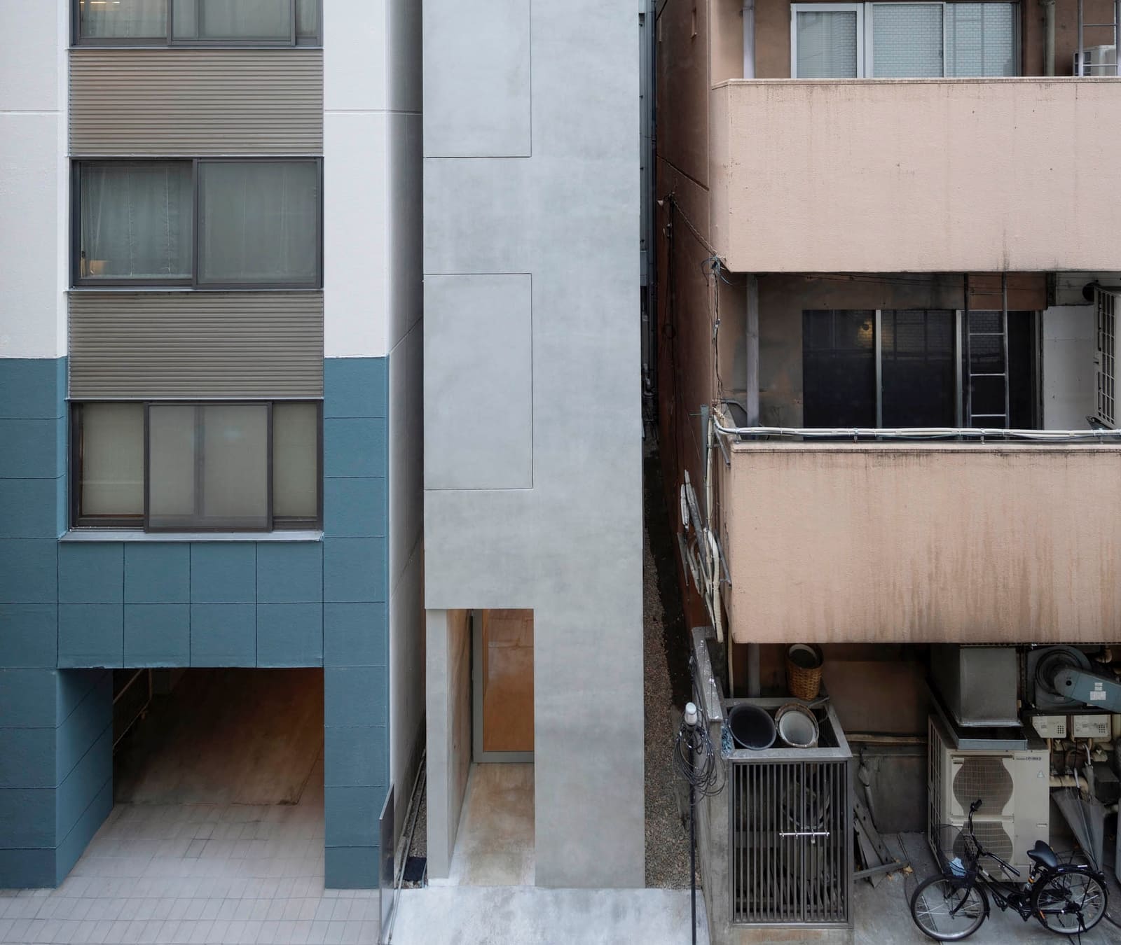 Multi-Tenant Building in Ginza by SO&CO.