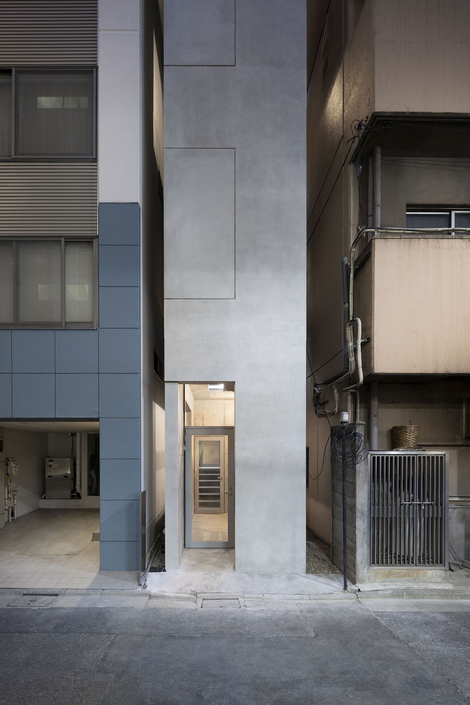 Multi-Tenant Building in Ginza by SO&CO.