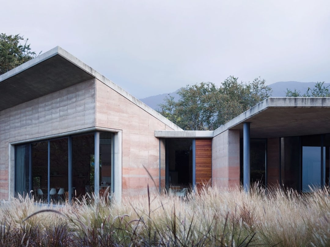 Ajijic House by Tatiana Bilbao