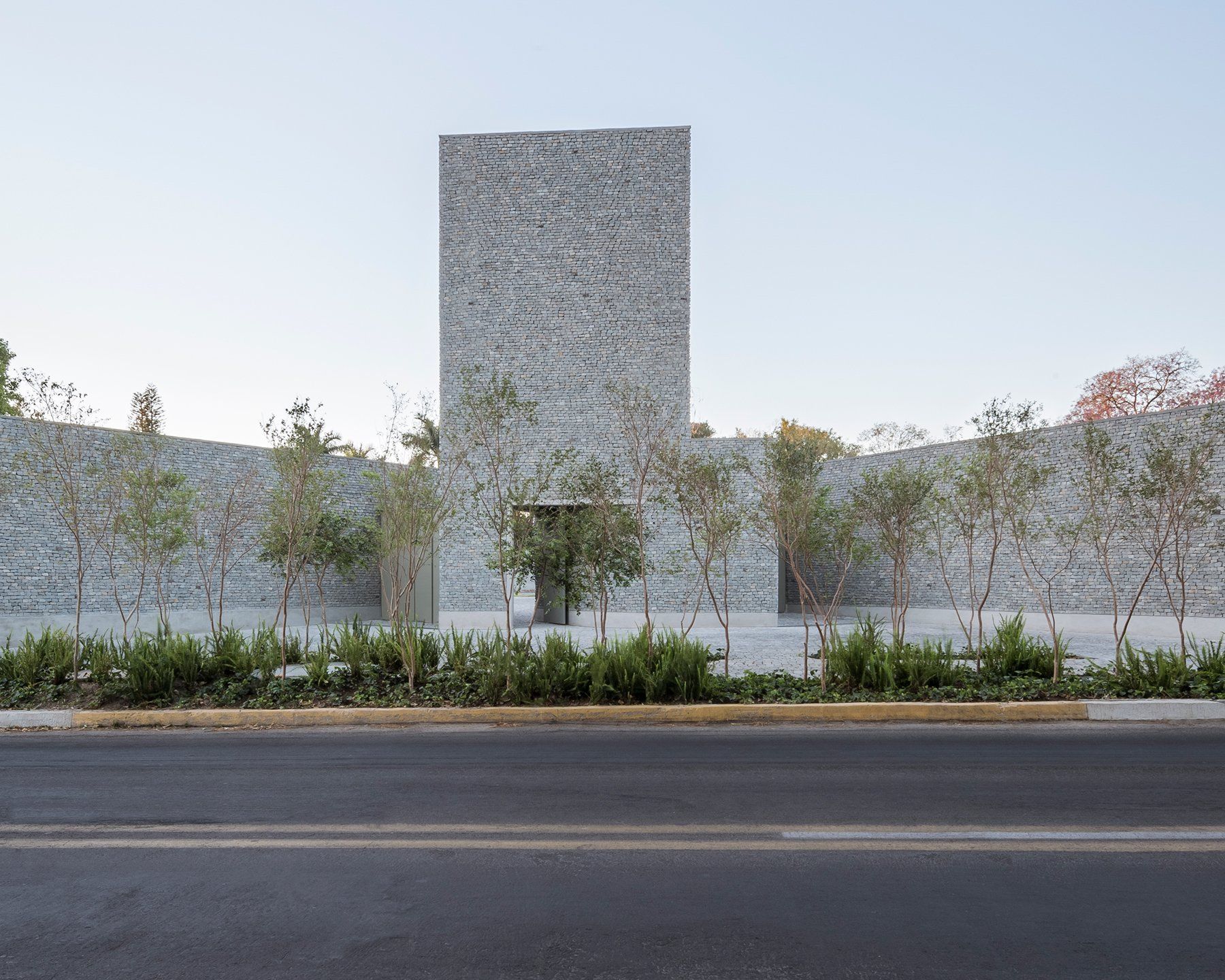 ‘Privada lomas del Valle’ by Estudio Macías Peredo