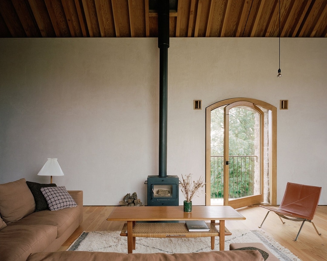 Redhill Barn by TYPE