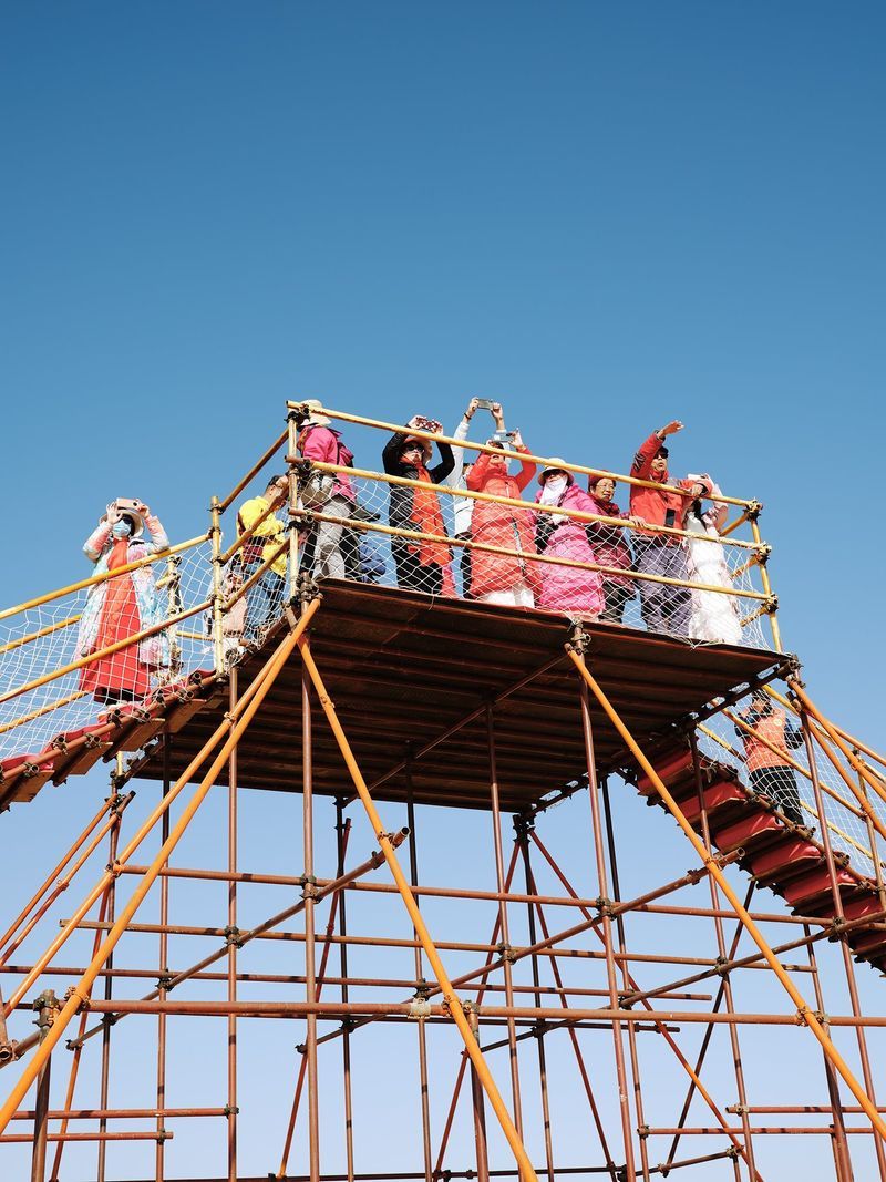 Living on the screen by Fang Kun