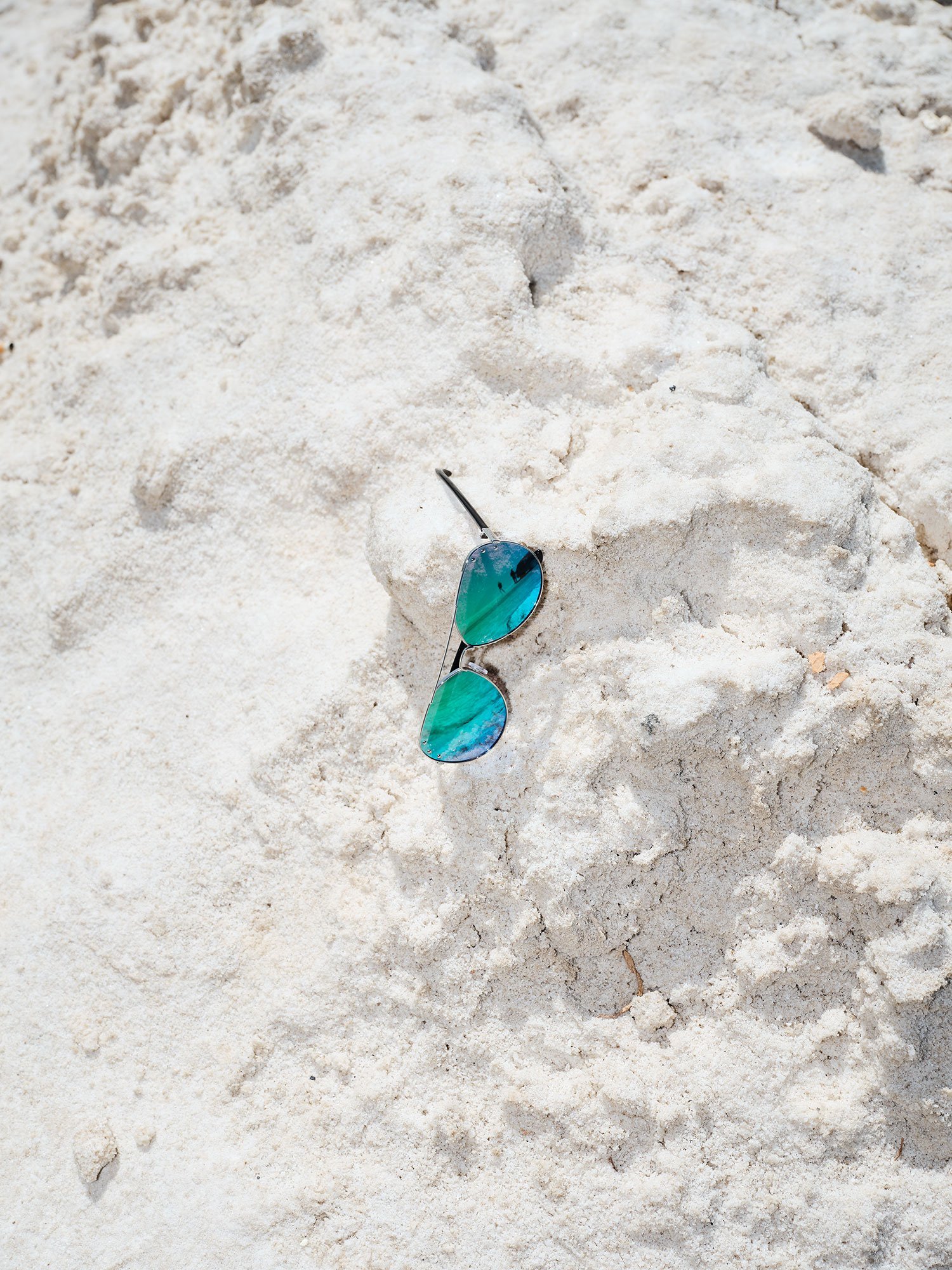 Living on the screen by Fang Kun