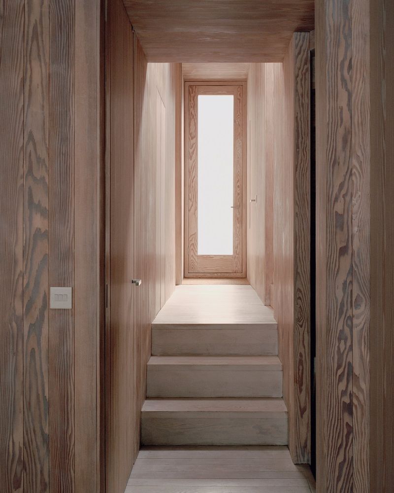 Wembury Mews Home and Studio by Russell Jones