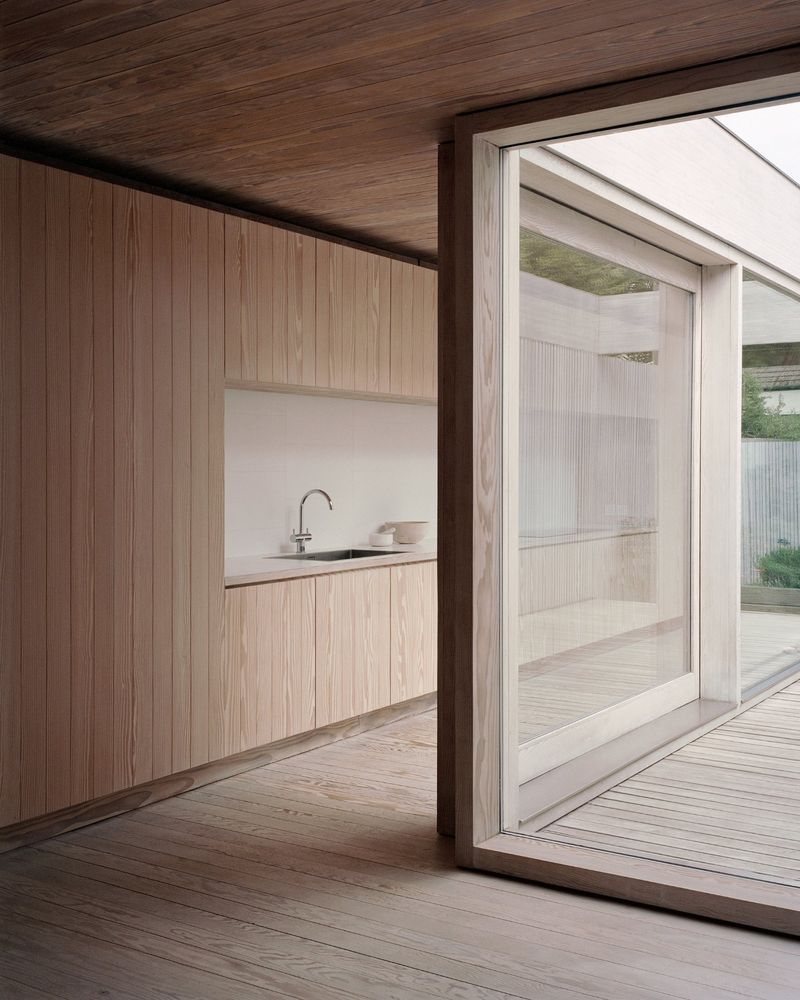 Wembury Mews Home and Studio by Russell Jones