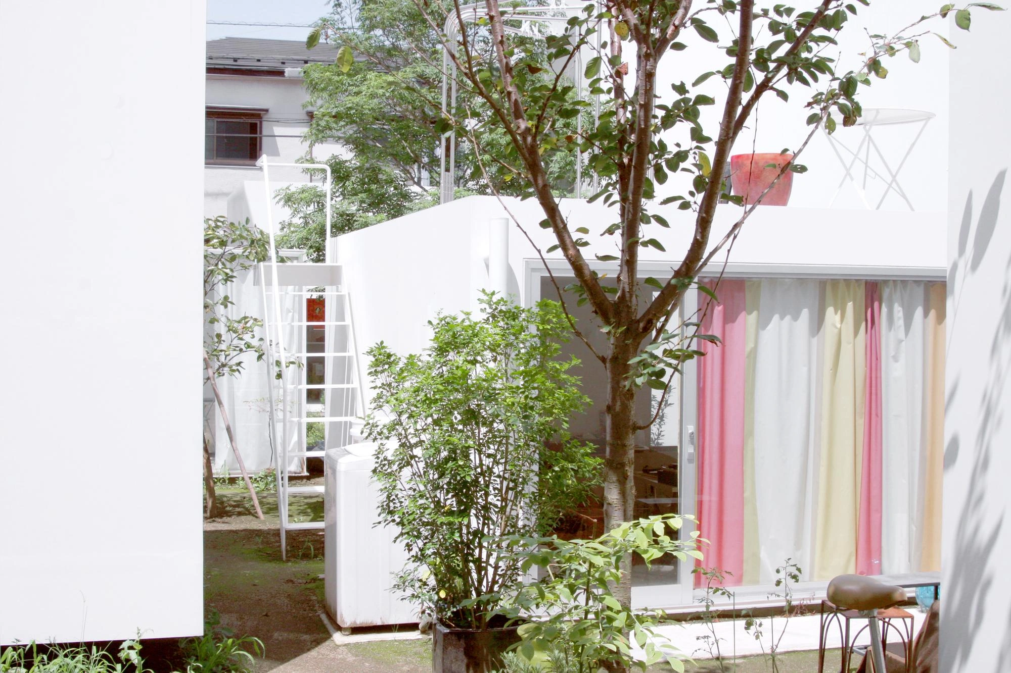 Moriyama House by Ryue Nishizawa / SANAA