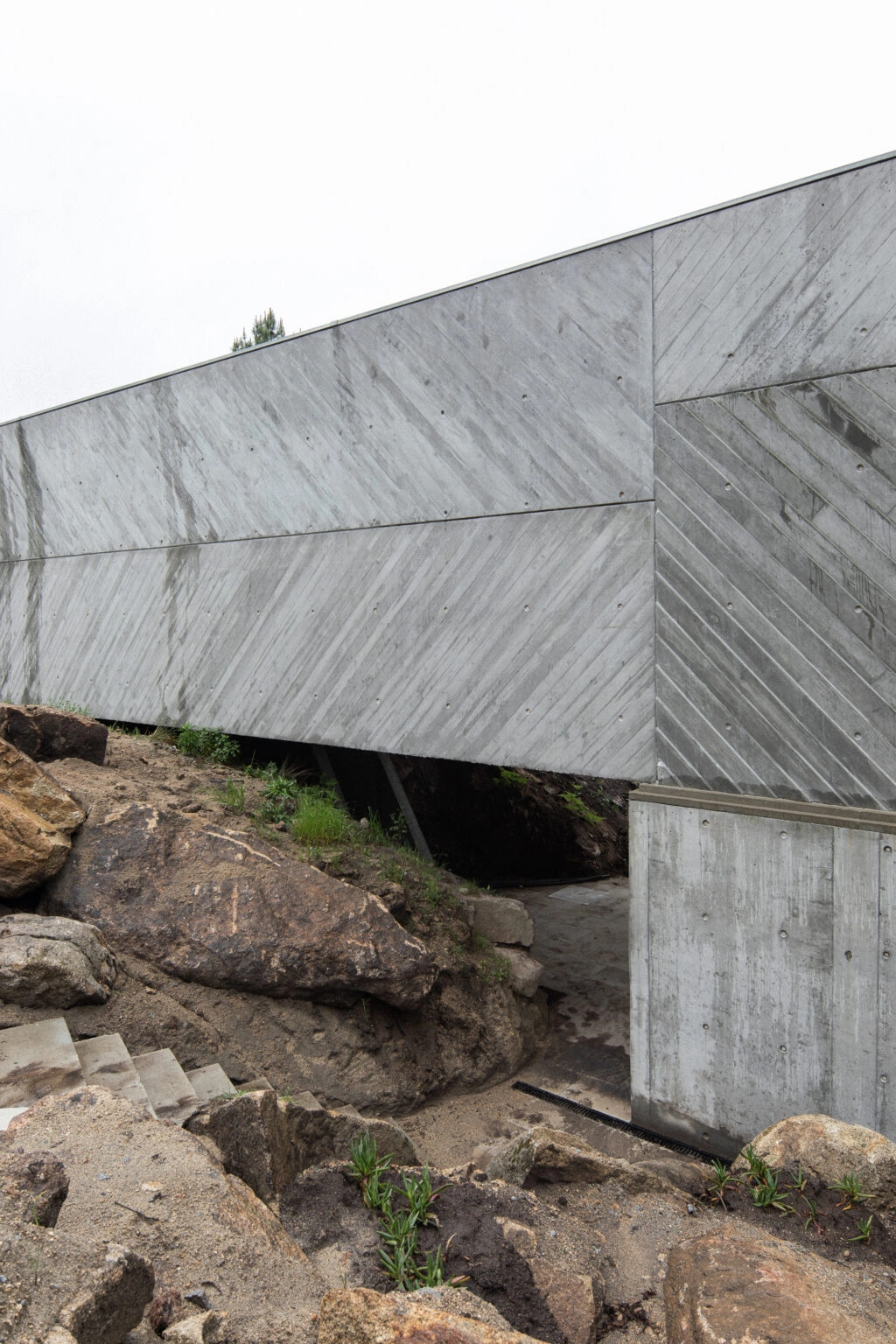 Tamega House by Nuno M. Sousa + Hugo Ferreira