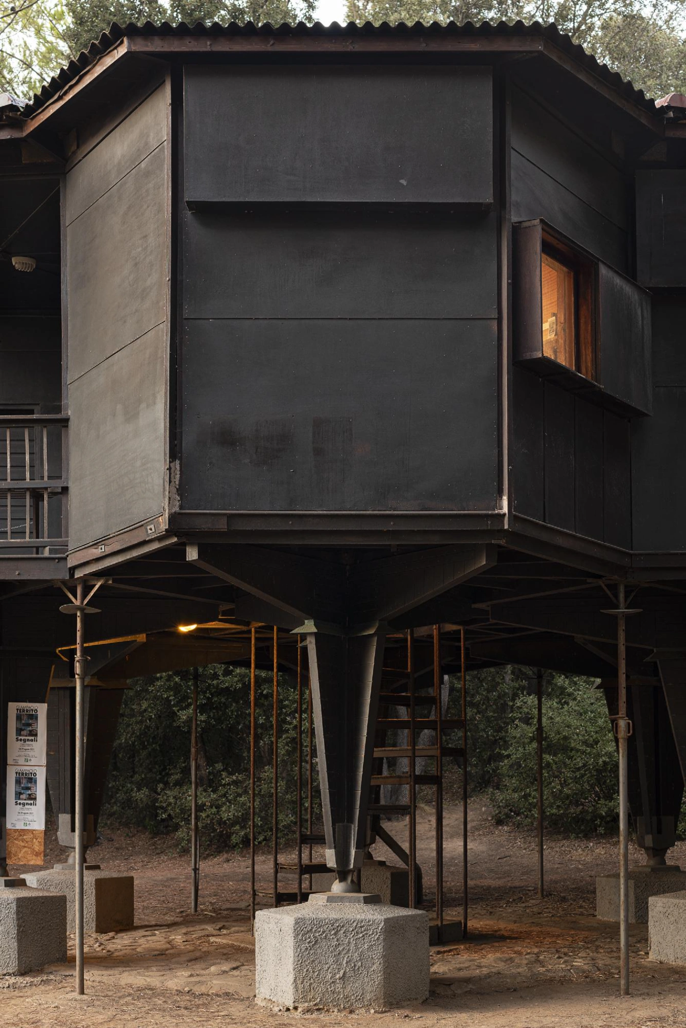 Casa Esagono by Vittorio Giorgini captured by Fabio Bascetta