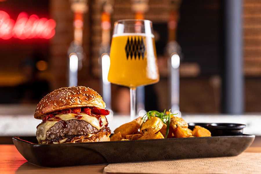 Lima Nightlife Guide [2022]: Best spots in the city to party it up!