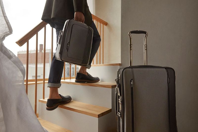 Tumi Luggage Review [2023]: Are the premium bags worth it?