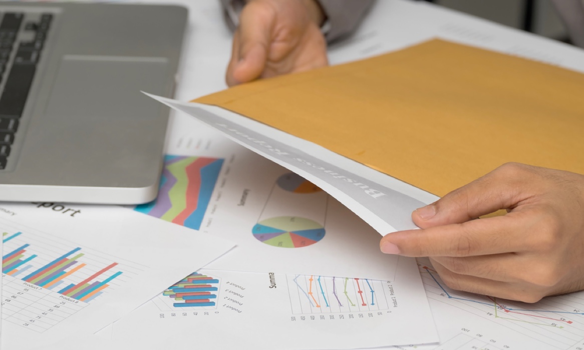 The Anatomy of an Awesome Financial Services Letter - Lob Blog