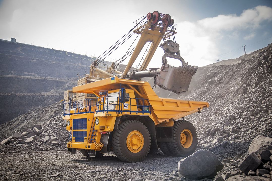 Equipment Maintenance | AMP | Pilot Thomas Logistics