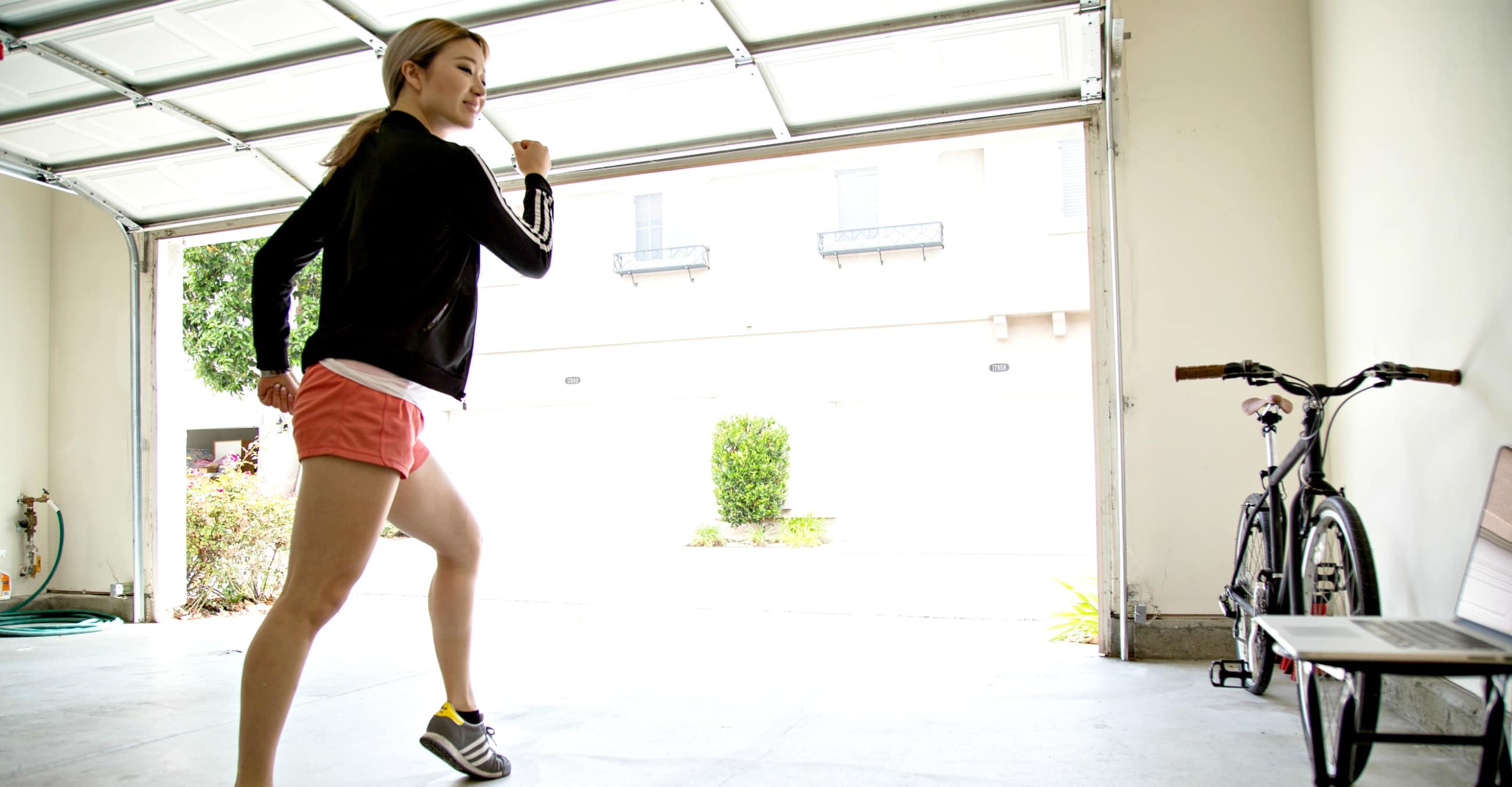 How STEEZY Studio Is Different From YouTube Dance Tutorials | STEEZY Blog