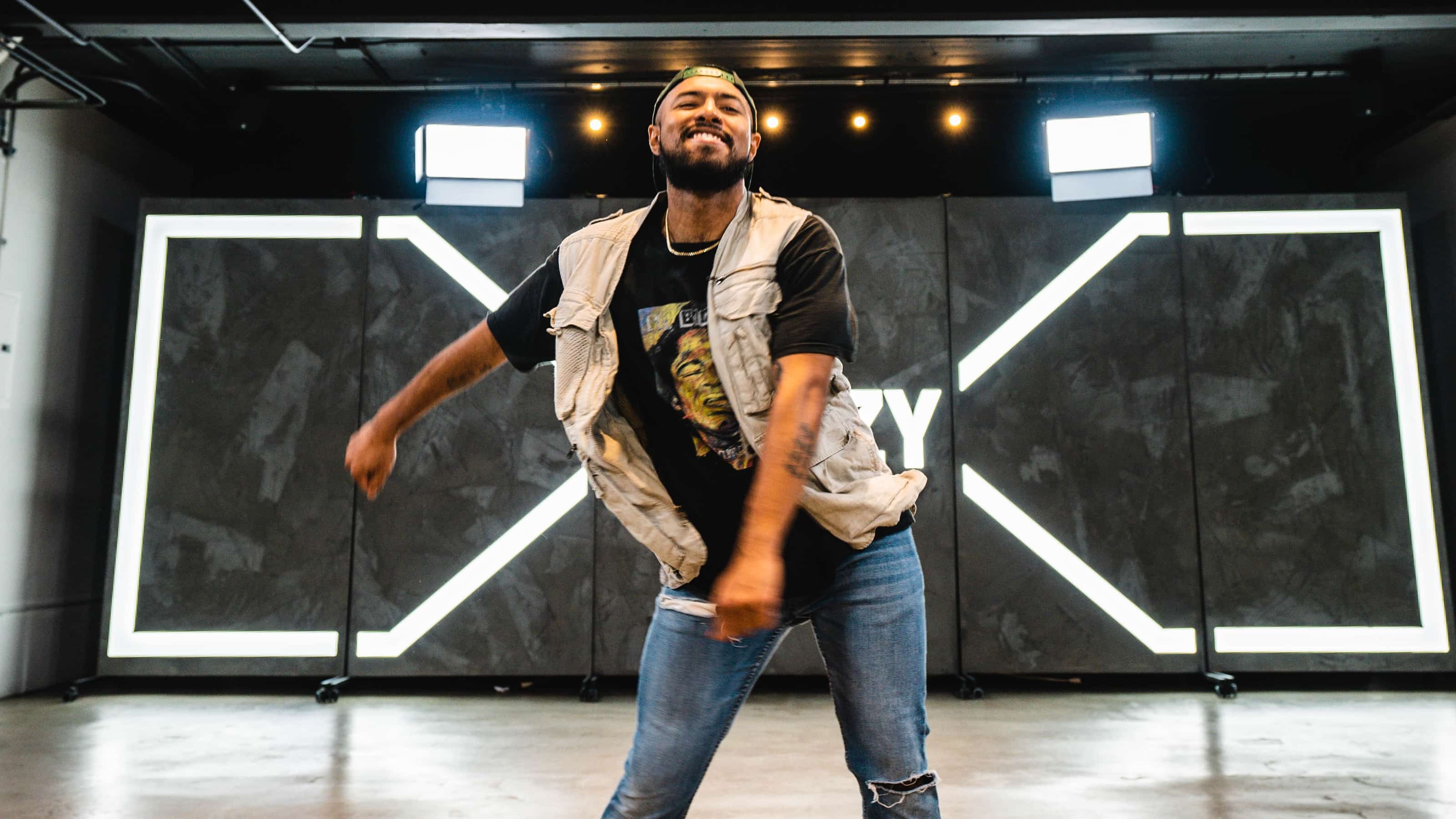 How To Do The Floss Dance Move | STEEZY Blog