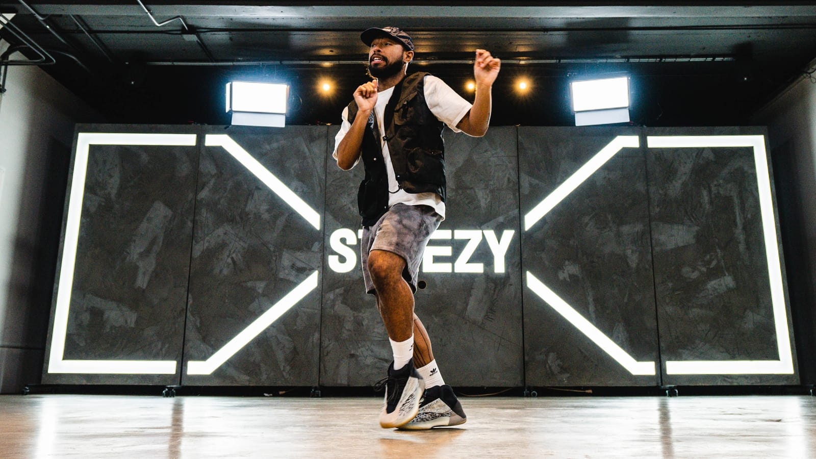 How To Do The Grapevine Dance Move | Dance Tutorial | STEEZY Blog
