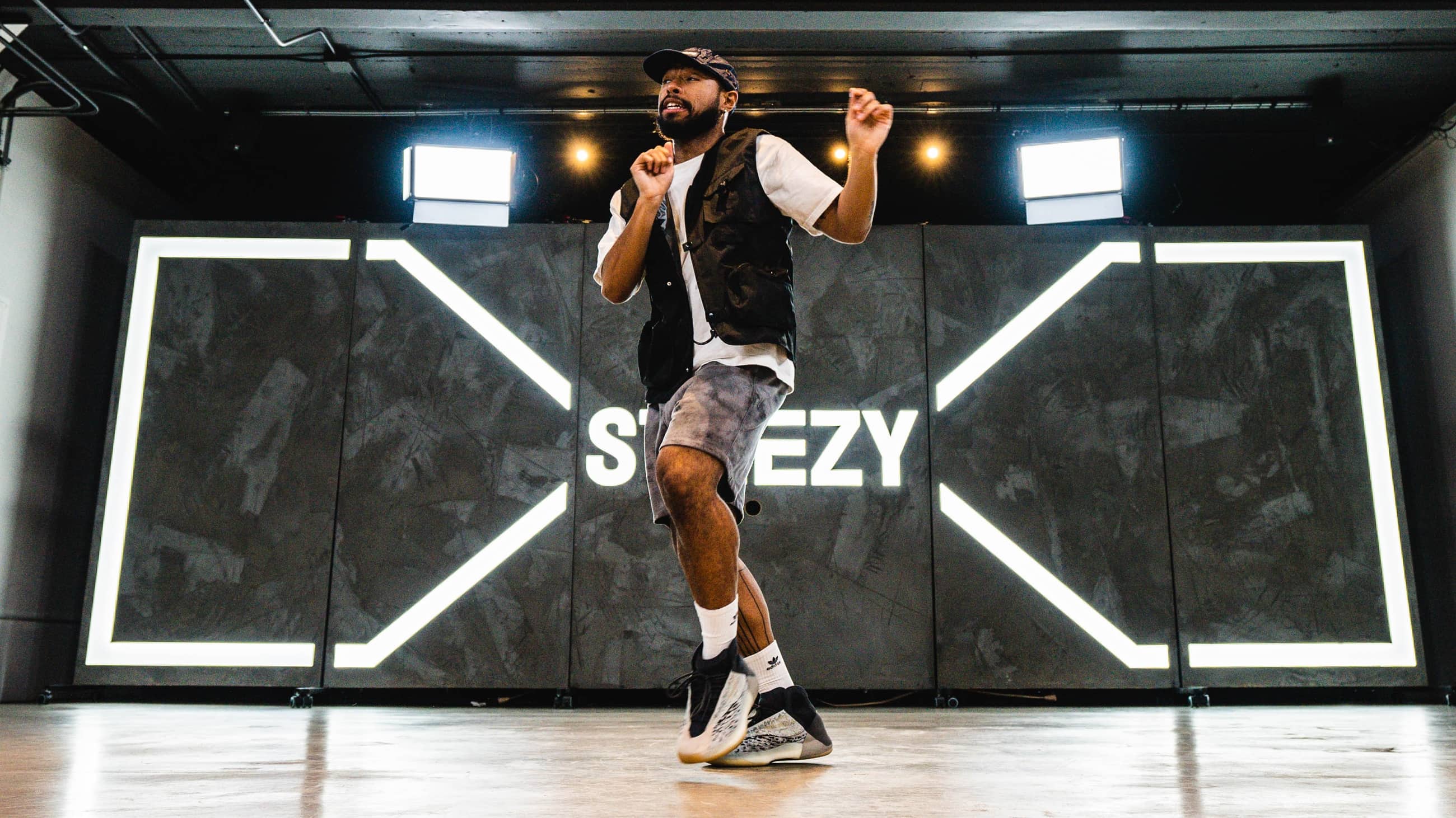 How To Do The Grapevine Dance Move | Dance Tutorial | STEEZY Blog