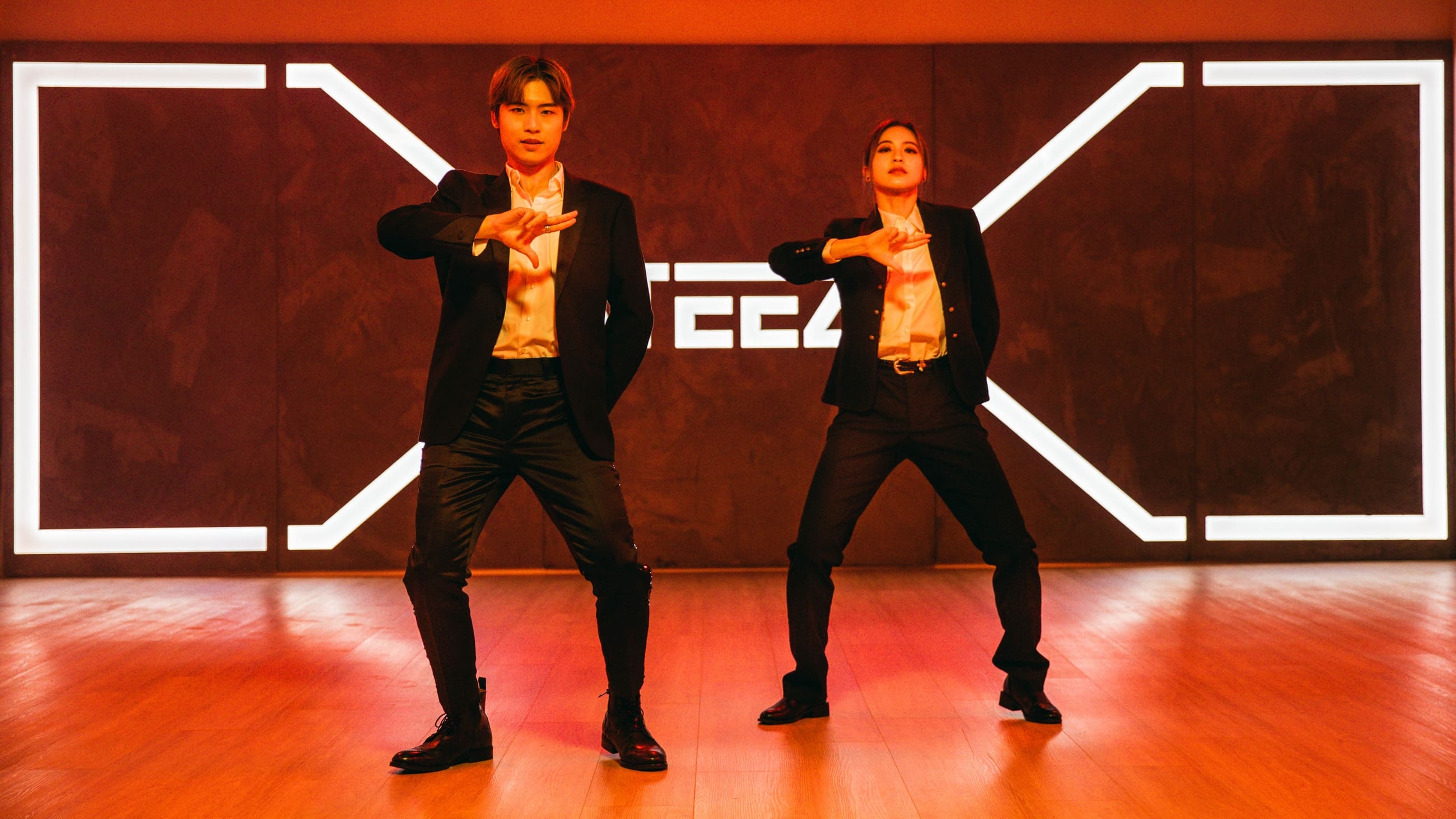 How To Do The Dance Move From "Love Shot" By EXO | Dance Tutorial ...