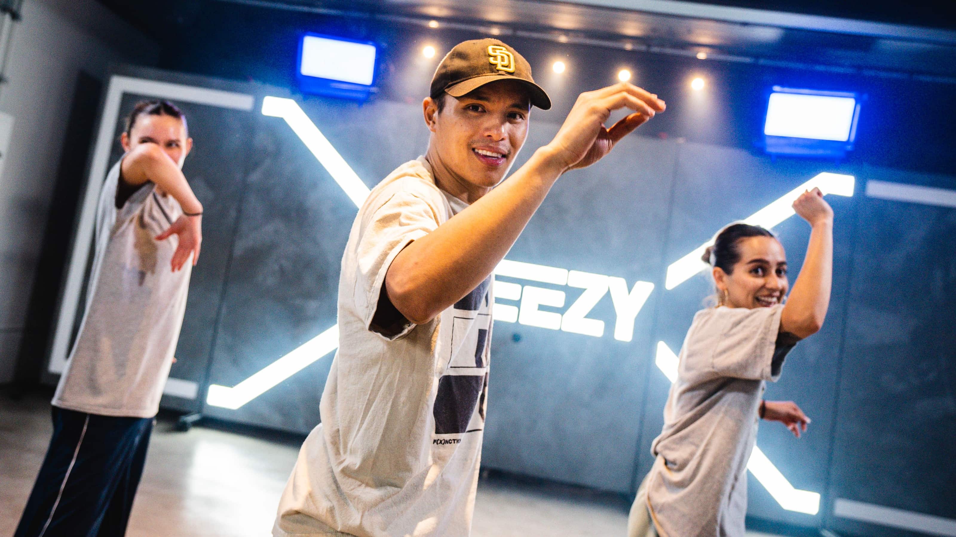 How To Use Facials When You Dance | STEEZY Blog