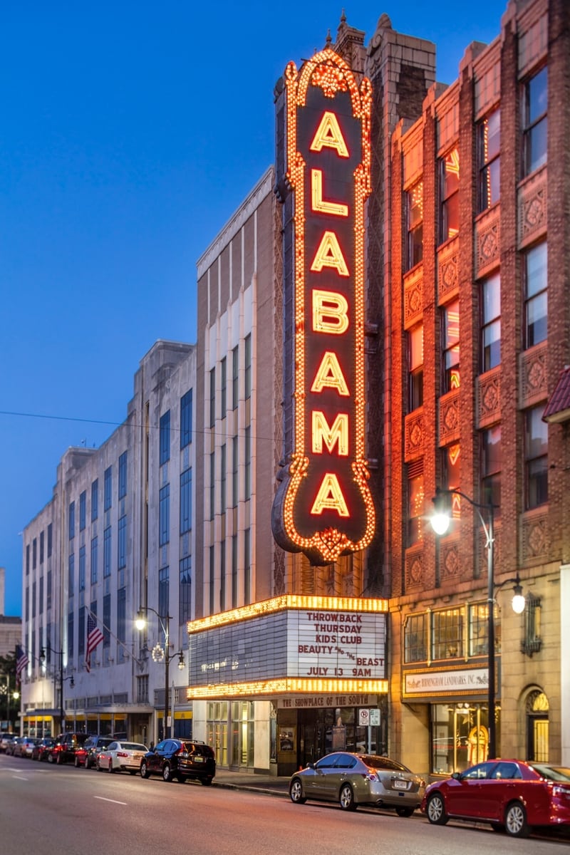 5 Ways to Personalize Your Thanksgiving Tablecloth | About Town