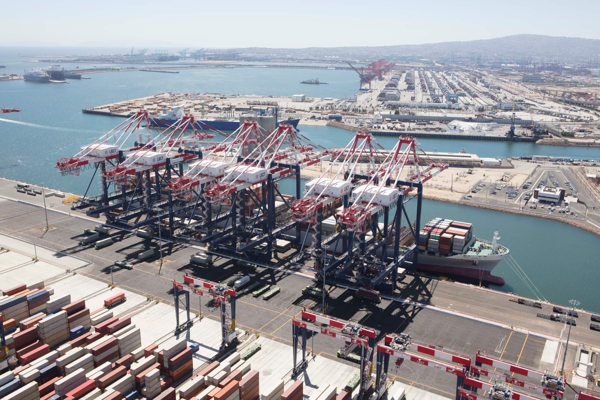 Middle Harbor Container Terminal | moffatt & nichol