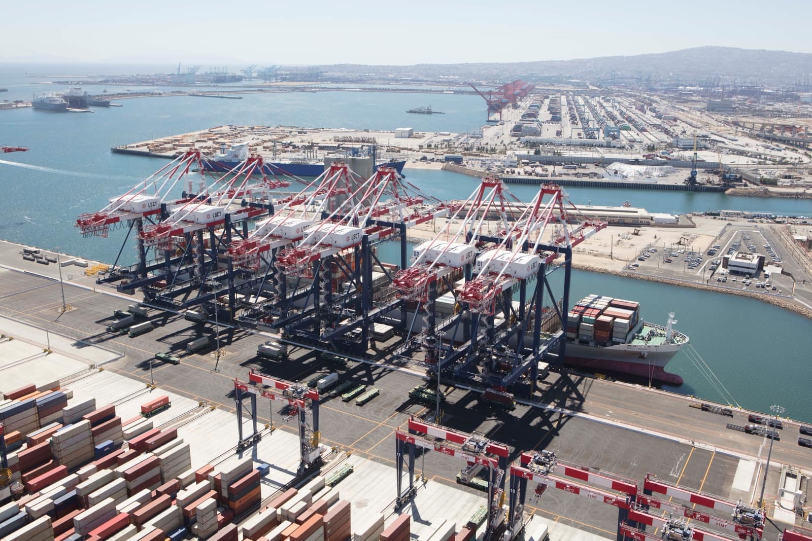 Middle Harbor Container Terminal | moffatt & nichol