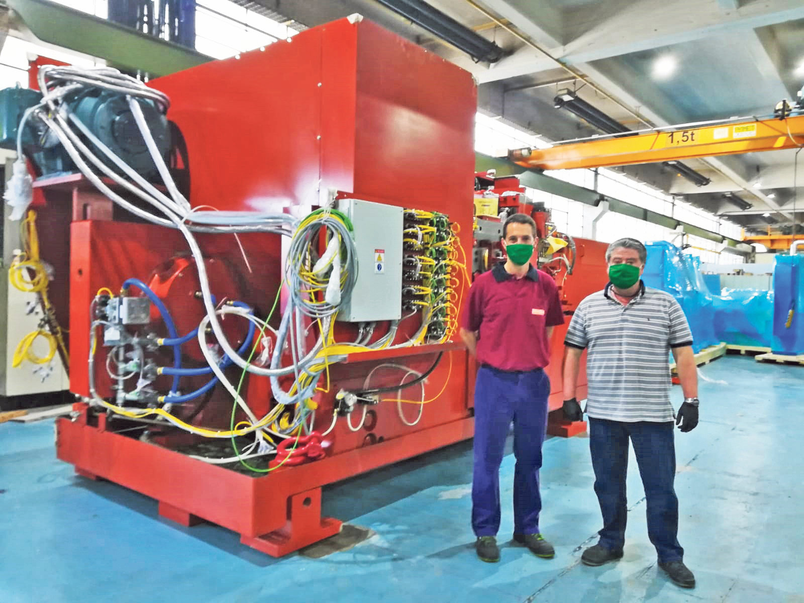 Metagra recibe la primera máquina de siete golpes de la industria nacional