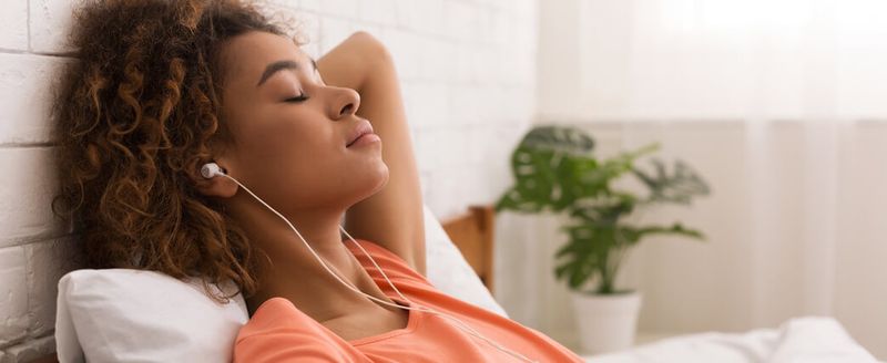 10 Best Noises & Sounds for Sleep and Which Ones to Avoid