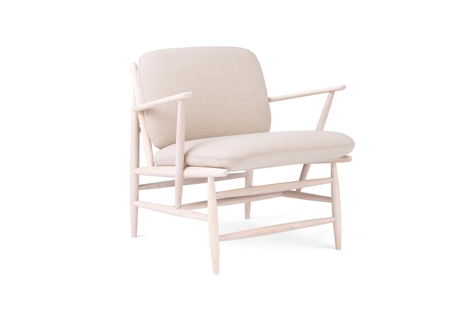 Warm Nordic Lean Back Armchair – GOOD FORM