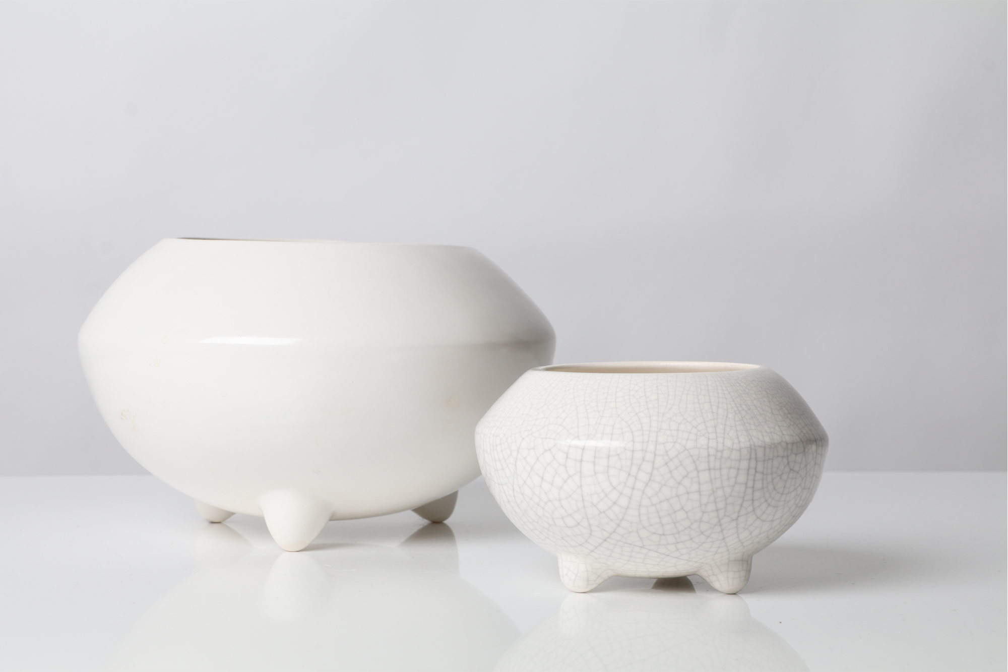 Gidon Bing Studio Footed Planter – GOOD FORM