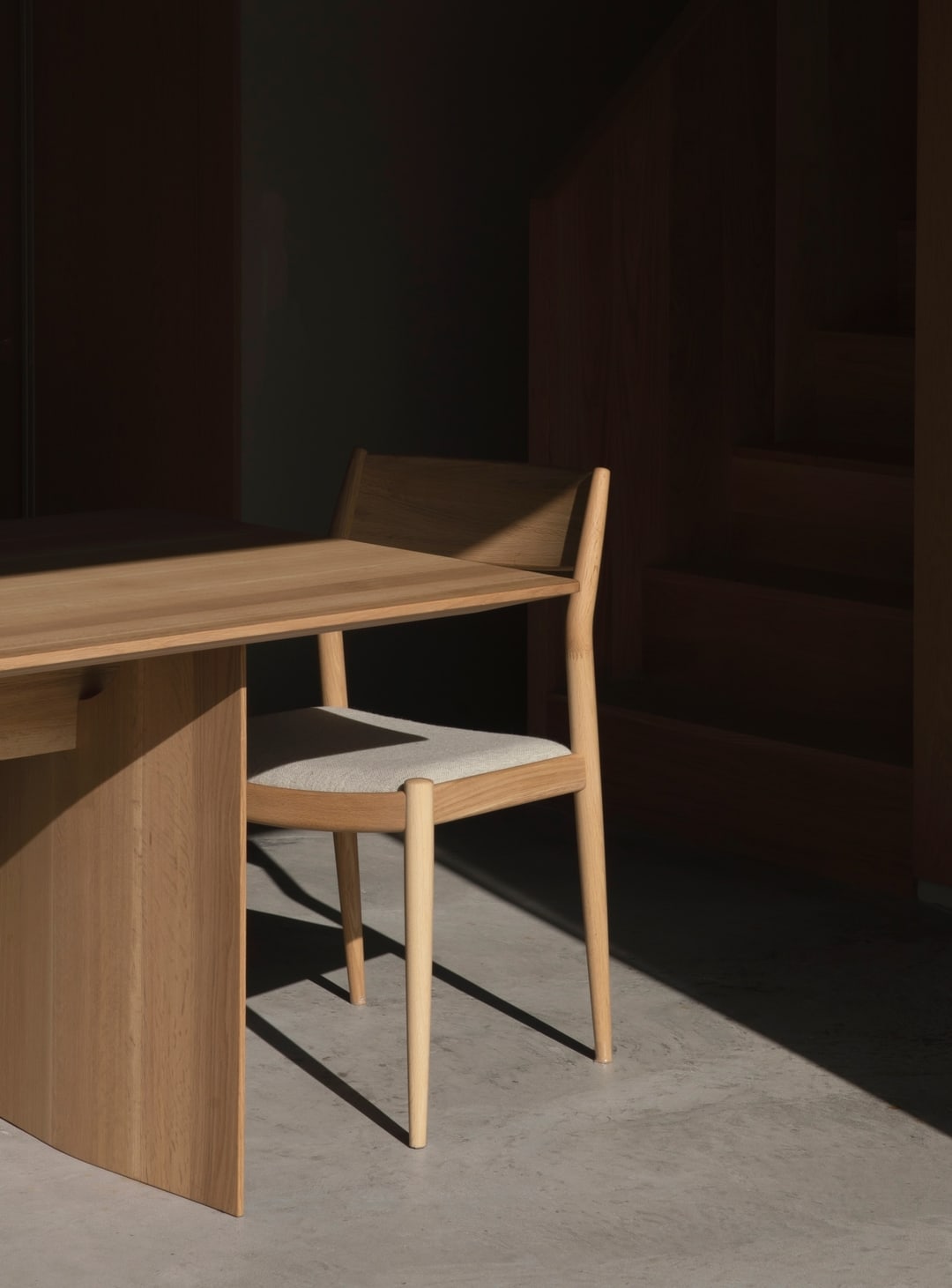 Karimoku Case Study N-DT01 Dining Table – GOOD FORM