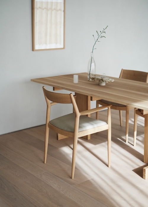 Karimoku Case Study A-DT01 Dining Table – GOOD FORM